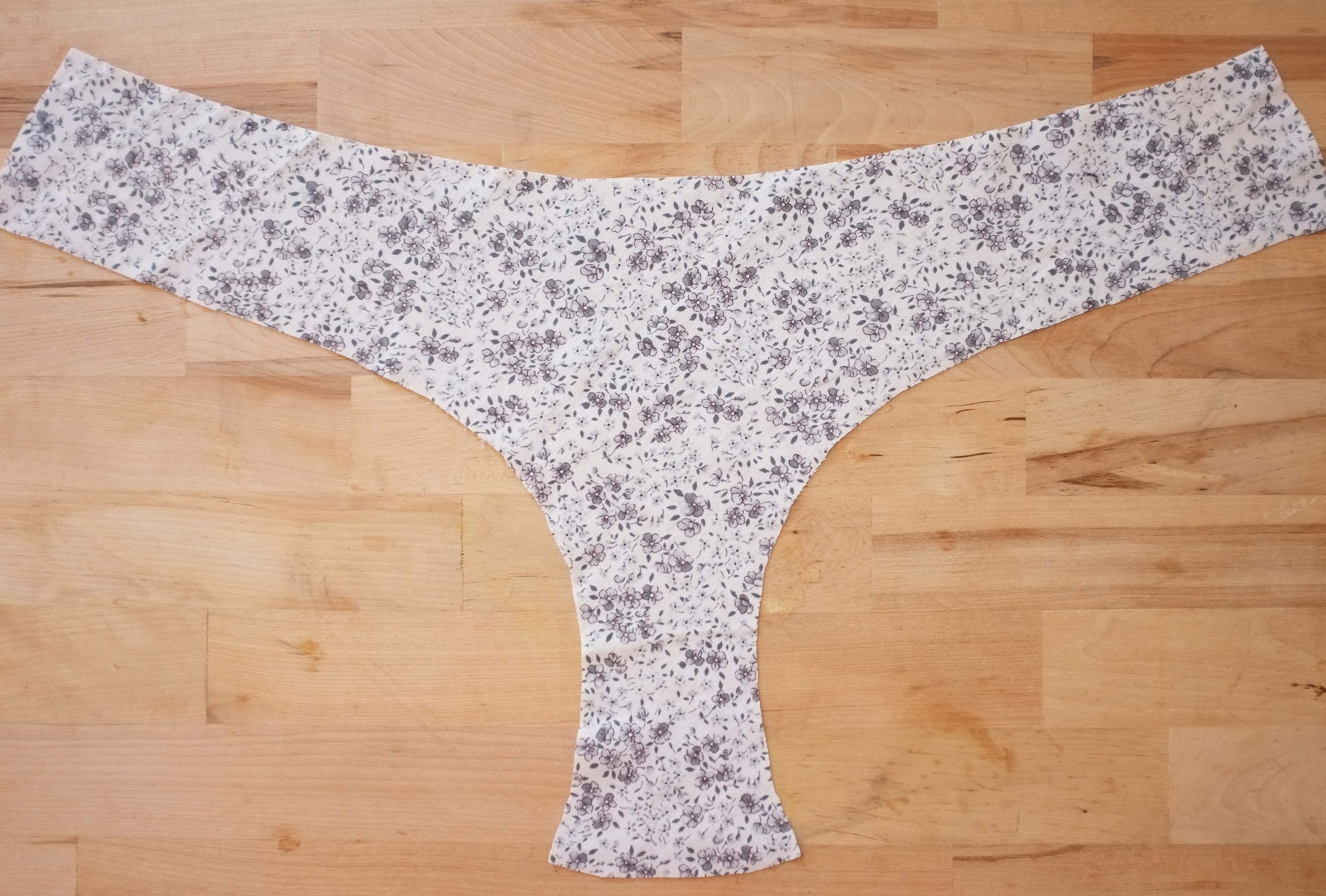 How to create a gusset with a concealed back seam – Measure Twice Cut Once